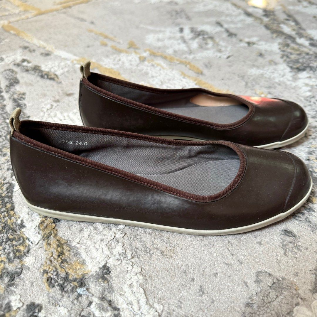 Margaret Howell Idea Slip On Shoes, Women's Fashion, Footwear, Flats on ...