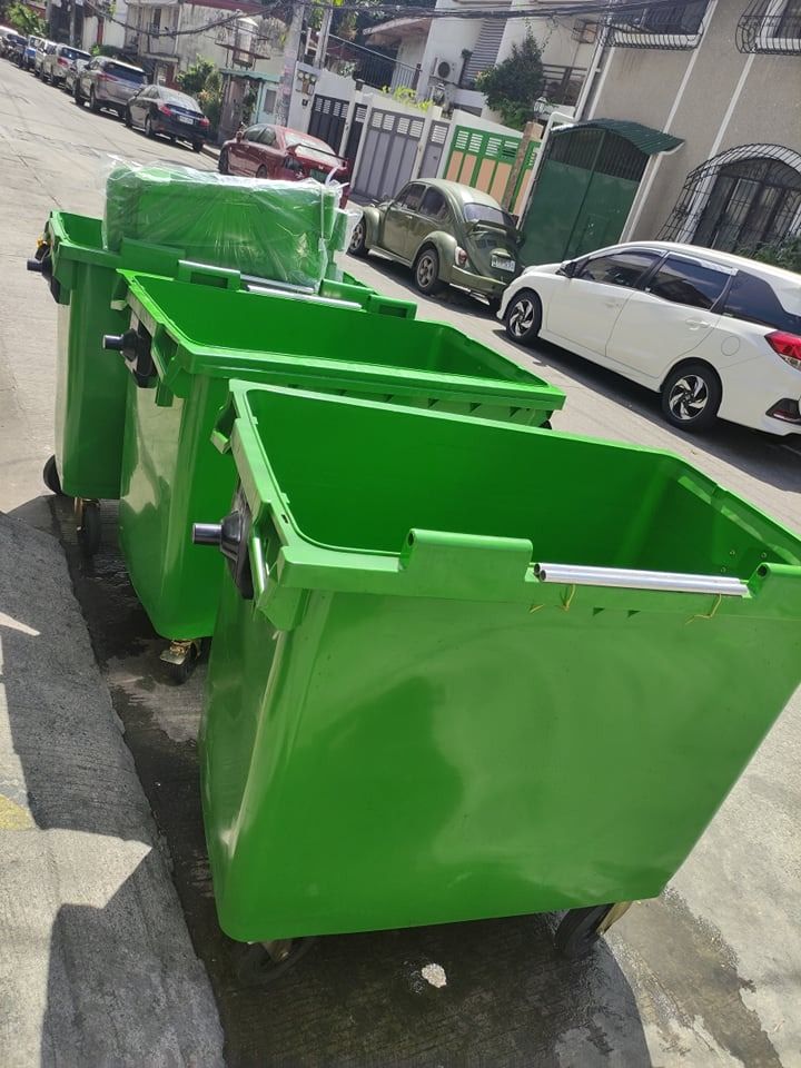 MOBILE TRASH BIN, Furniture & Home Living, Cleaning & Homecare Supplies ...