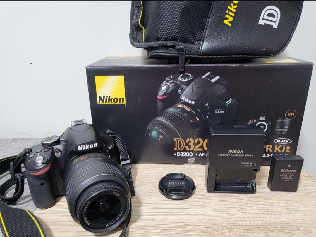 Nikon D3200 Almost New, Complete with Box Low shutter count, Photography, Cameras on Carousell