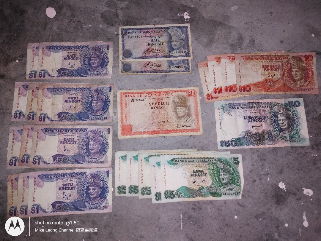 Ringgit Old Valuable Notes (3rd &6th Series 1 Ringgit, 6th Series 10 ...