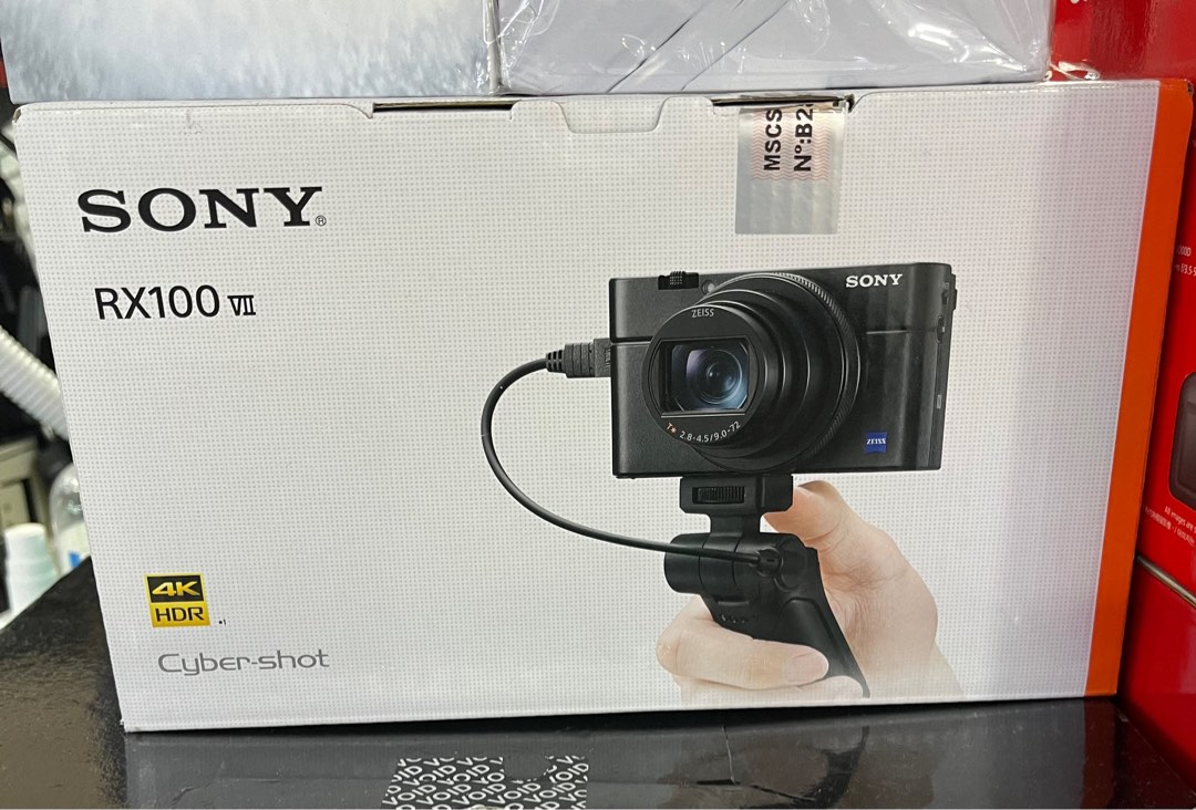 SONY RX100 Vll, Photography, Cameras on Carousell