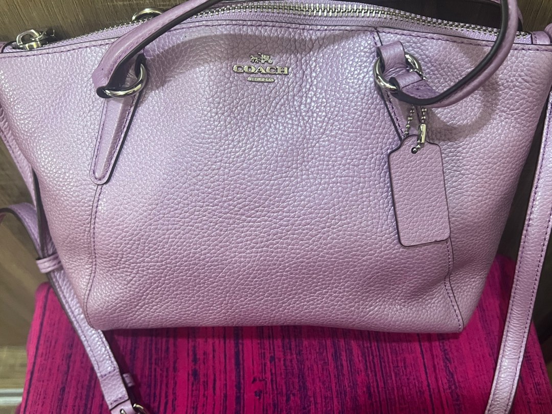 Tas Coach, Fesyen Wanita, Tas & Dompet di Carousell