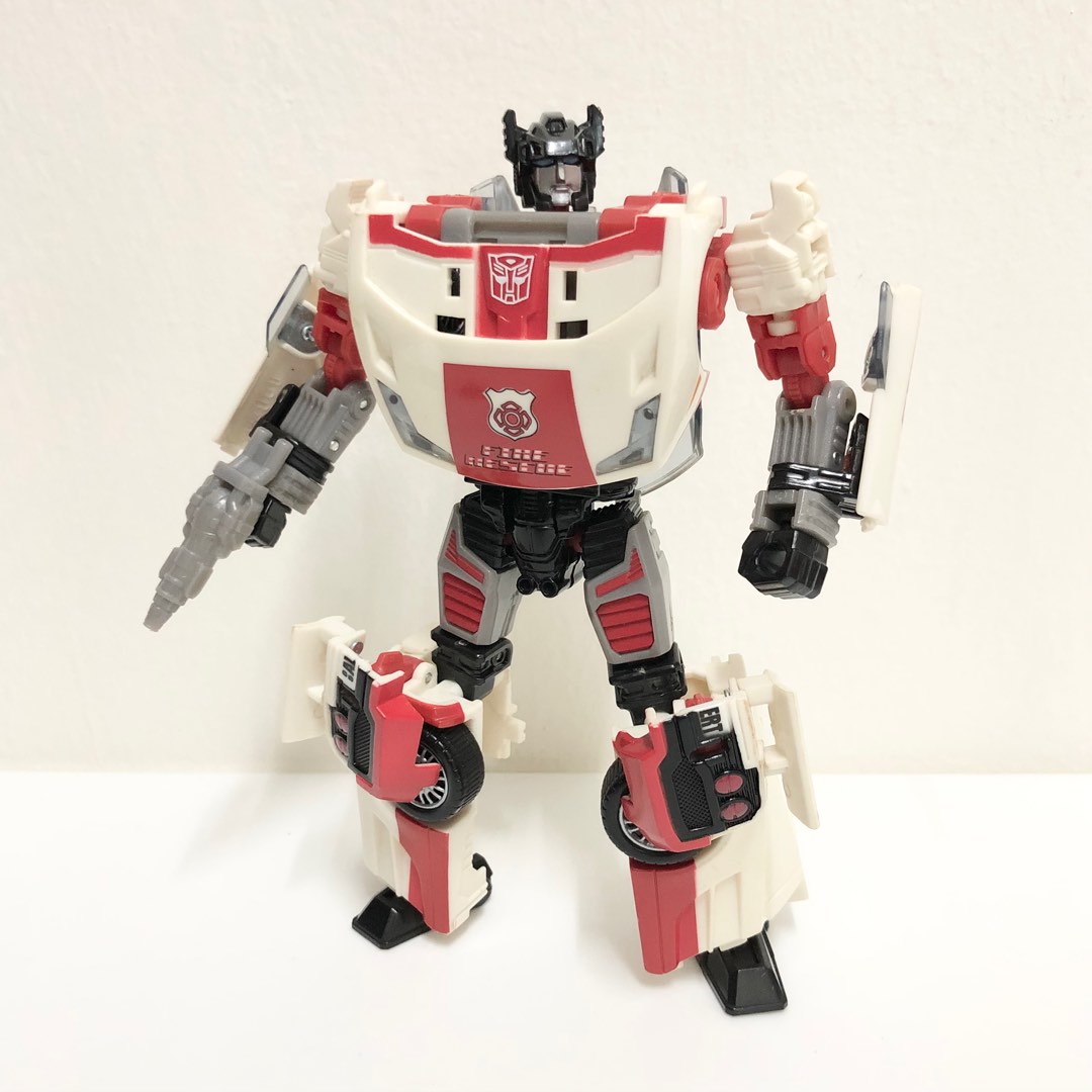 Transformers Generations Red Alert Deluxe Class, Hobbies & Toys, Toys ...