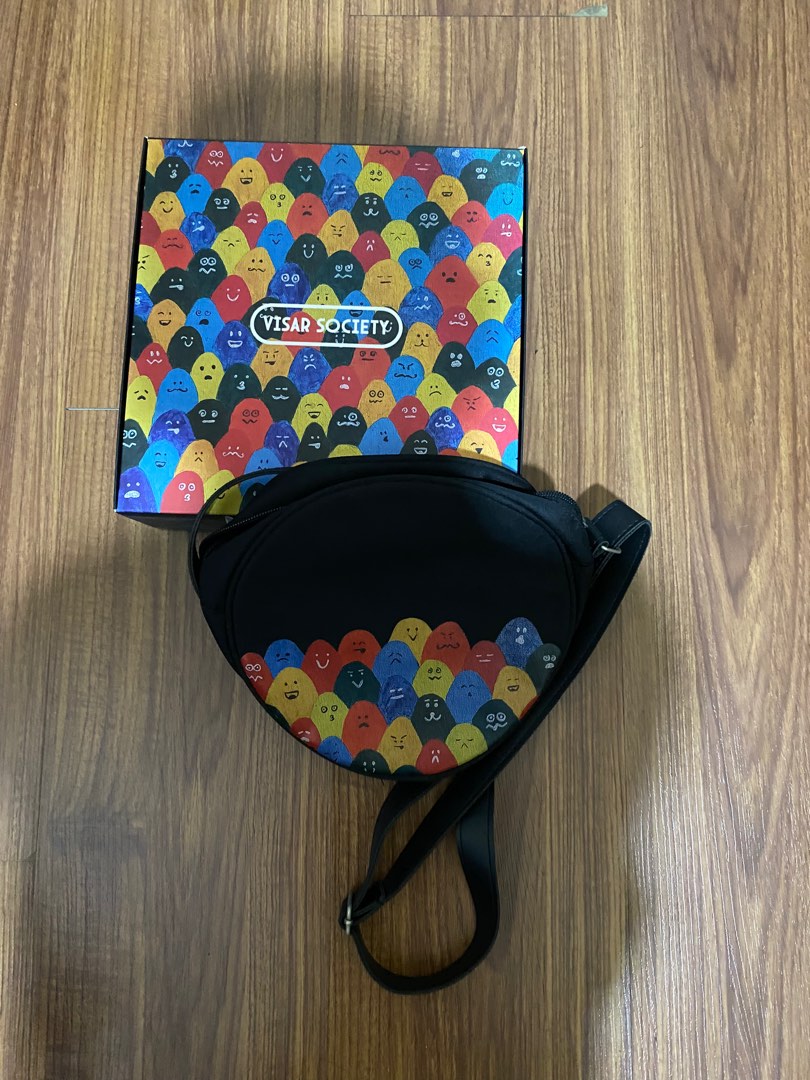 Visar Society Pebol and Friends Sling Bag SB19 Justin, Women's Fashion ...