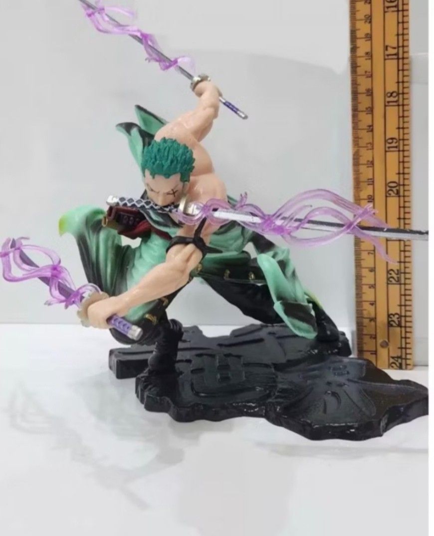 Action Figure One Piece - Roronoa Zoro, PVC, Toys & Collectibles ...