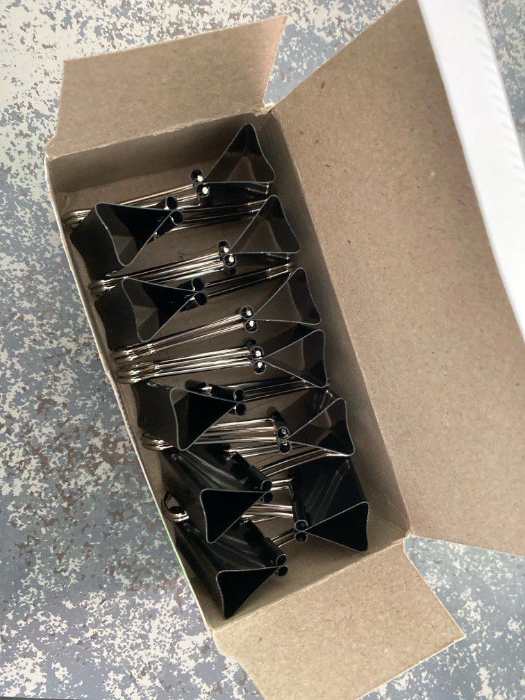 Black binder clips (big), Hobbies & Toys, Stationery & Craft, Other ...