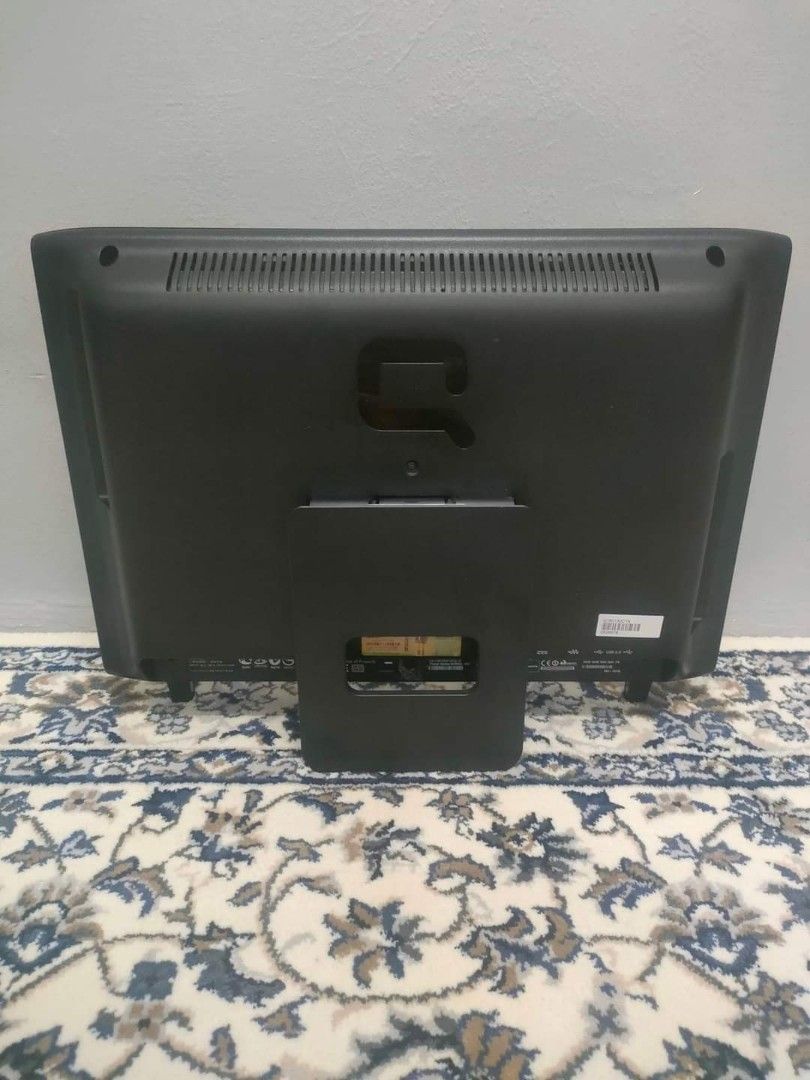 Compaq AIO Computer System, Computers & Tech, Desktops on Carousell