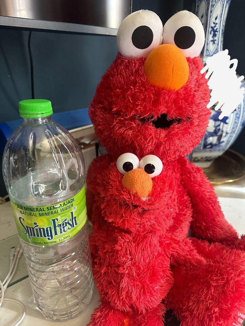 elmo set singapore universal studios, Hobbies & Toys, Toys & Games on ...