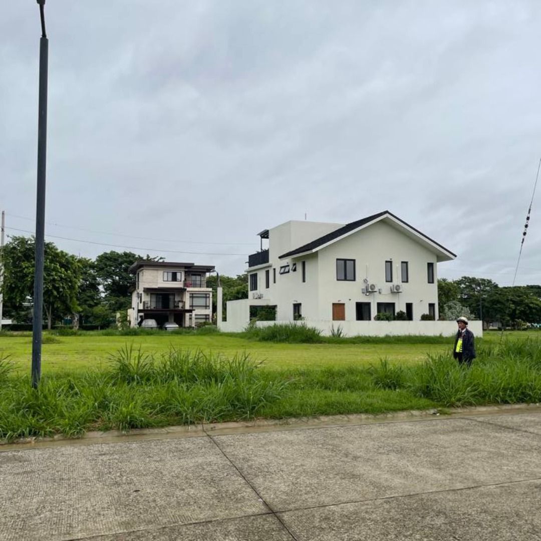 For Sale! Vacant Residential lot Facing South East at NUVALI TREVEIA ...