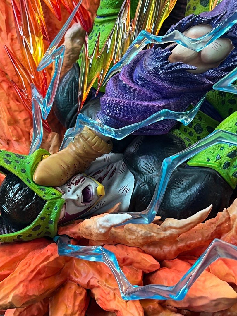 Gohan vs Cell, Hobbies & Toys, Toys & Games on Carousell