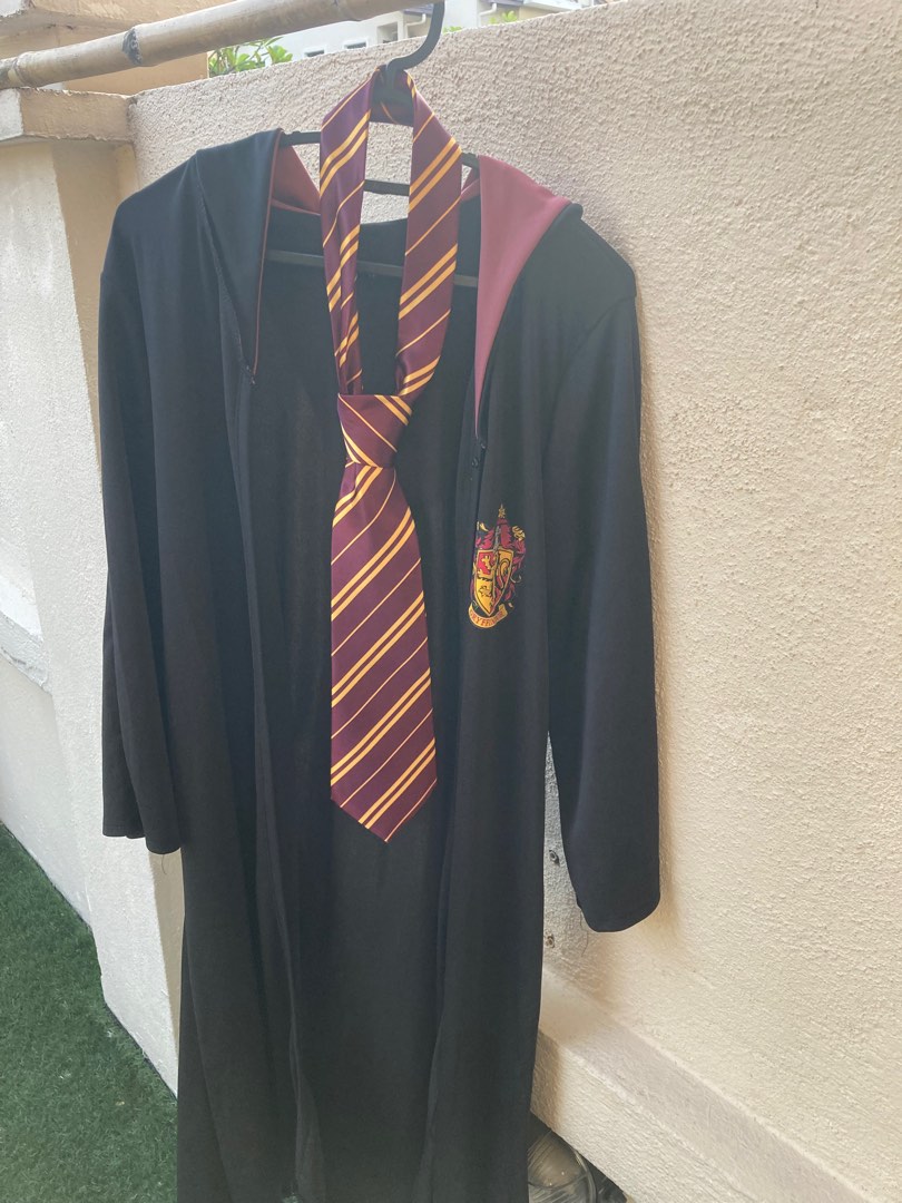 Harry potter cloak, Babies & Kids, Babies & Kids Fashion on Carousell