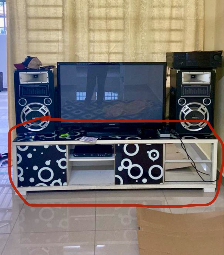 Kabinet Tv Hitam Putih (Bercorak), Furniture & Home Living, Furniture ...