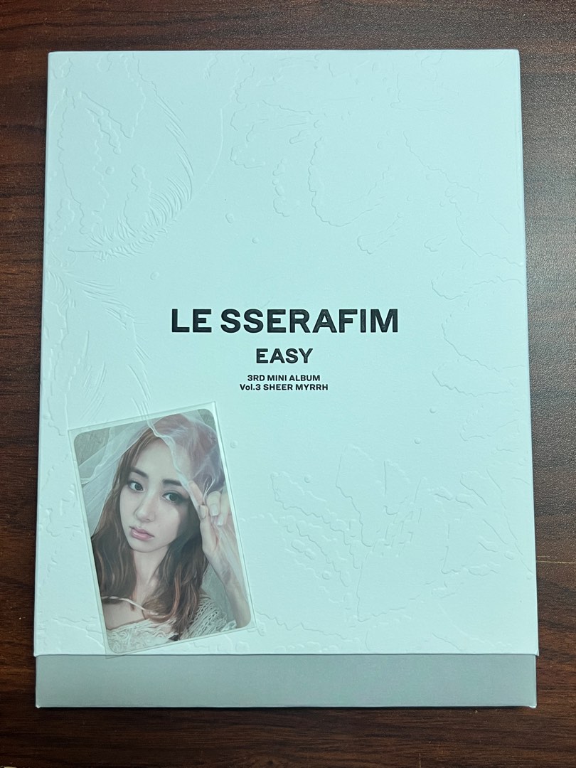 Lesserafim easy 專輯, 興趣及遊戲, 收藏品及紀念品, 韓流 - Carousell
