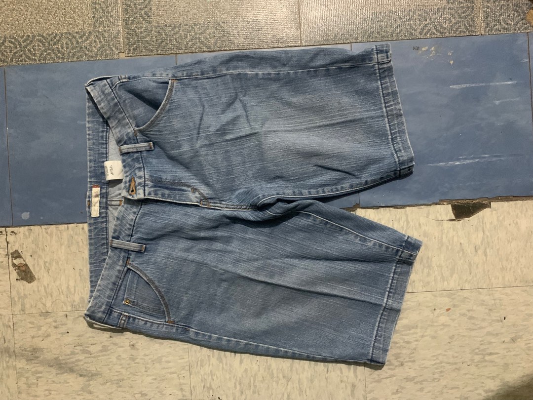 Levis Jorts, Women's Fashion, Bottoms, Jeans on Carousell
