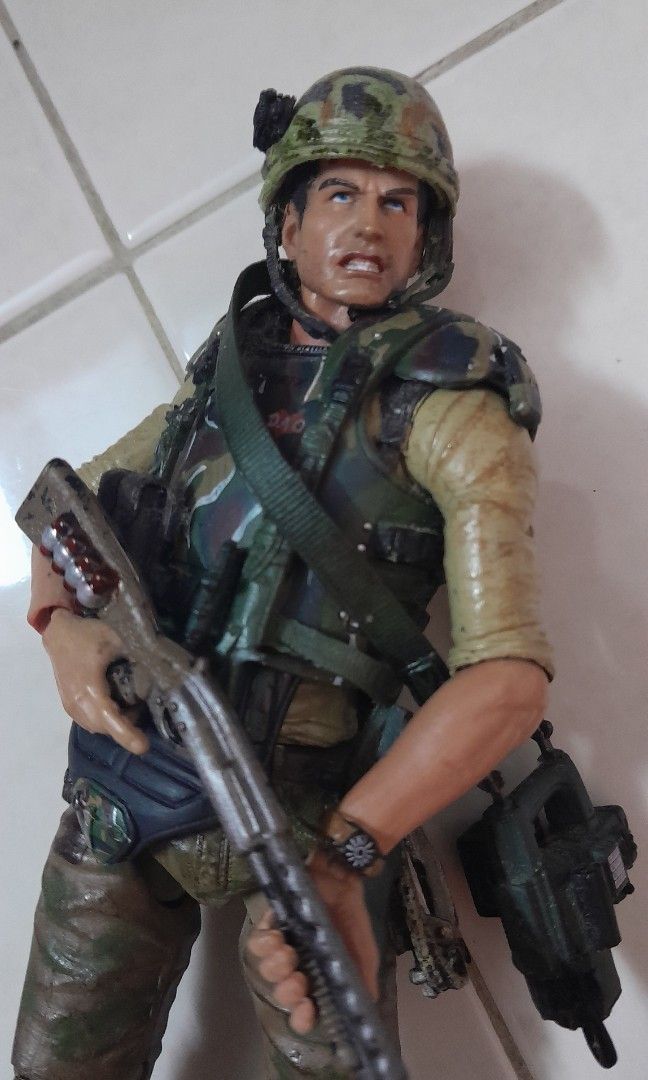 Neca aliens 2 soldiers Hudson custom, Hobbies & Toys, Toys & Games on ...