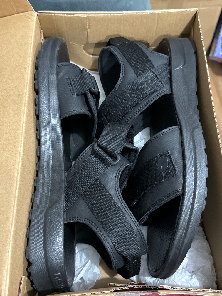 New Balance Sandals, Men's Fashion, Footwear, Sneakers on Carousell