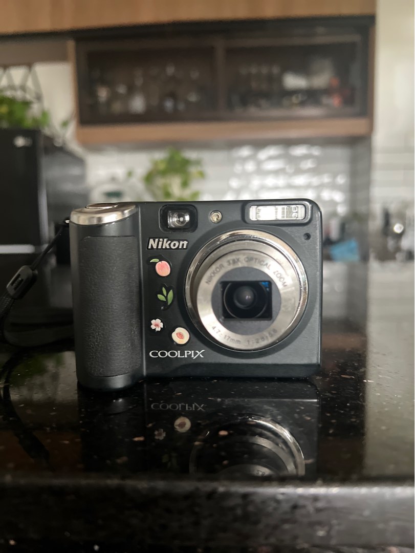 Nikon Coolpix P50 digicam, Photography, Cameras on Carousell