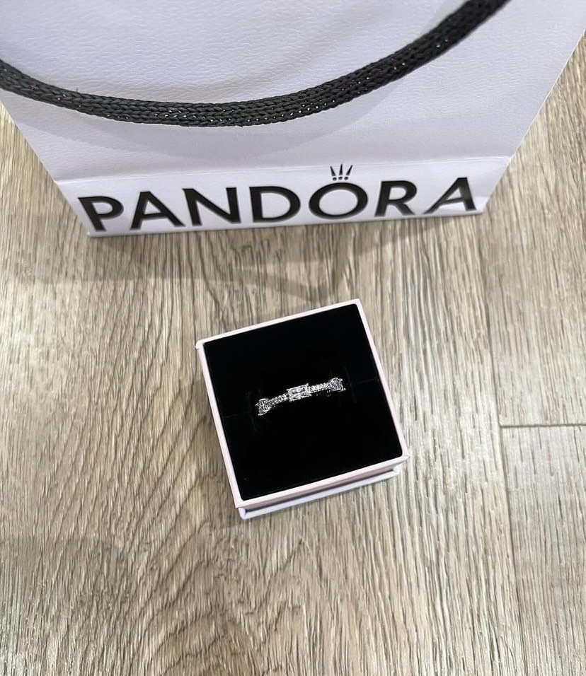 ‼️ Sale Pandora Rectangular Bars Sparkling Pavé Ring, Women's Fashion ...