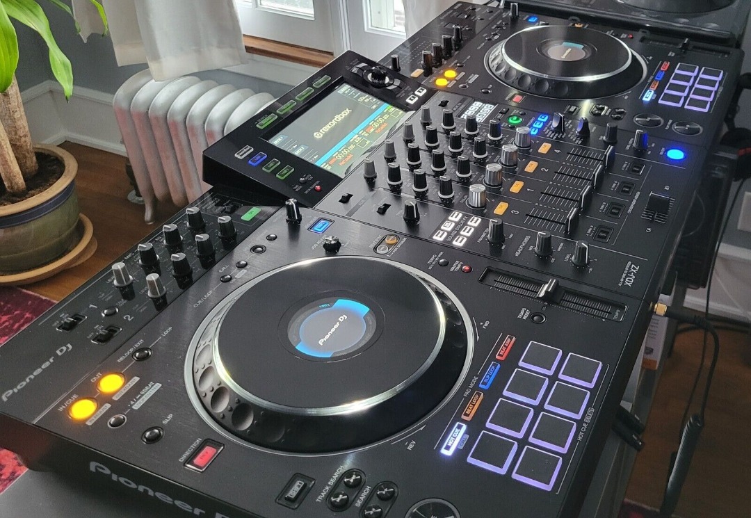 Pioneer DJ XDJ-XZ Professional All-in-One DJ System [Includes $250 ...