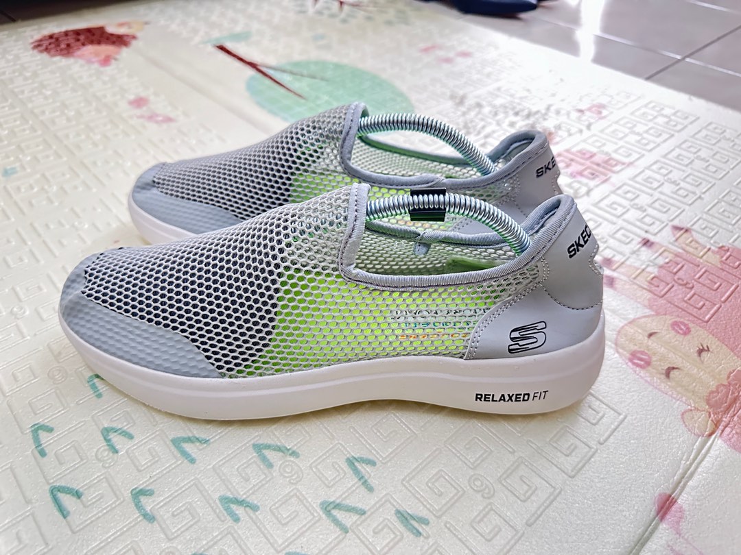 Skechers saiz uk 9, Women's Fashion, Footwear, Sneakers on Carousell