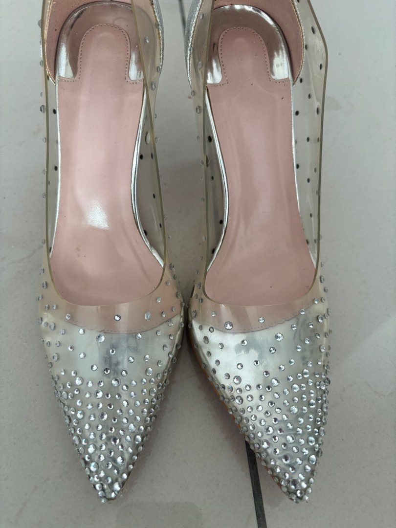 weeding/khawin heels (size37), Women's Fashion, Footwear, Heels on ...