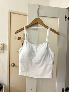 Singlets white, Women's Fashion, Tops, Sleeveless on Carousell