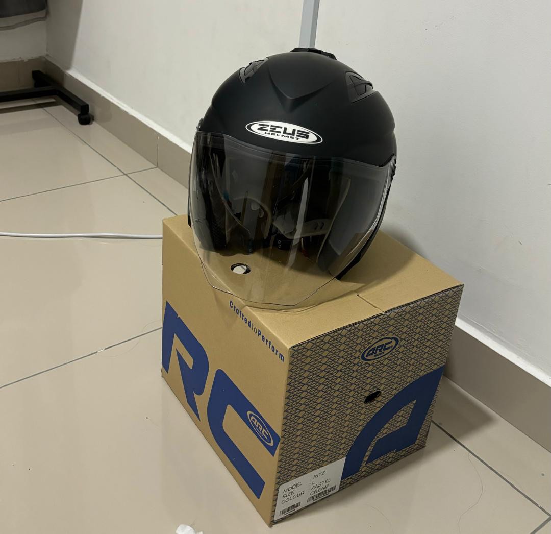Zeus Helmet 613 Series Dual, Motorbikes on Carousell