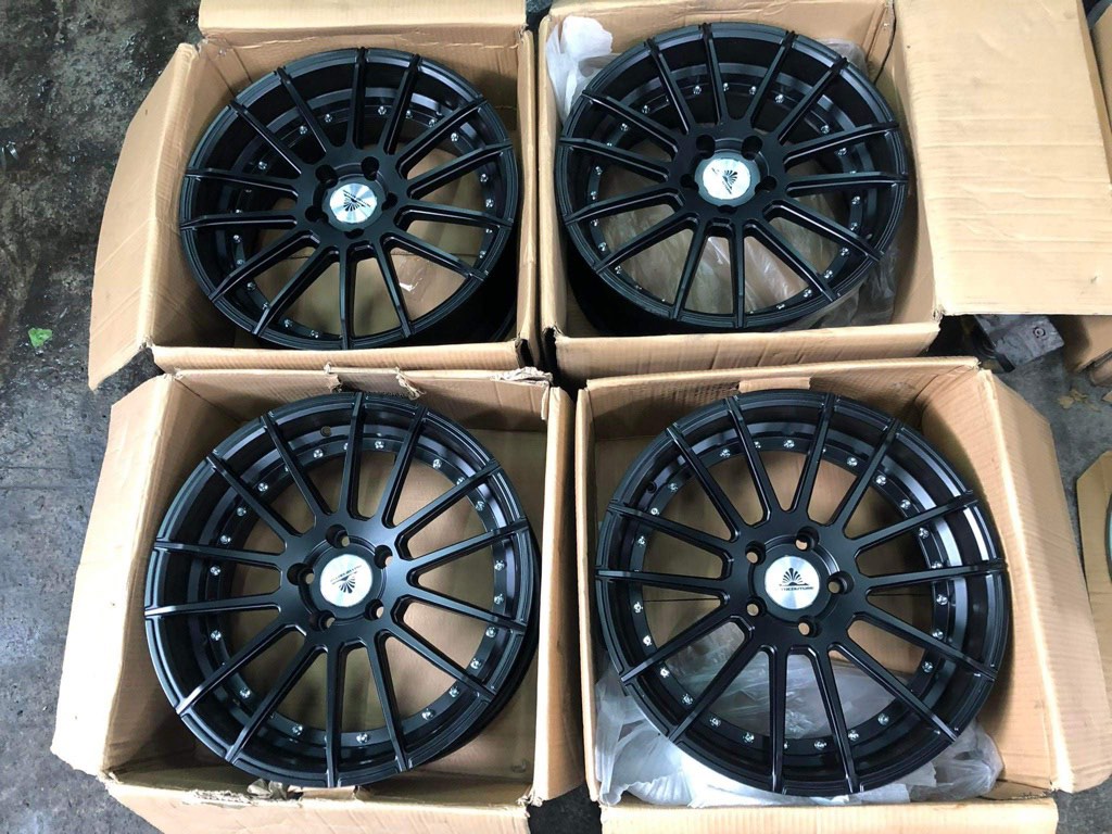 18” Autoucouture A46 Black Mags 5Holes pcd 114 Brandnew, Car Parts ...