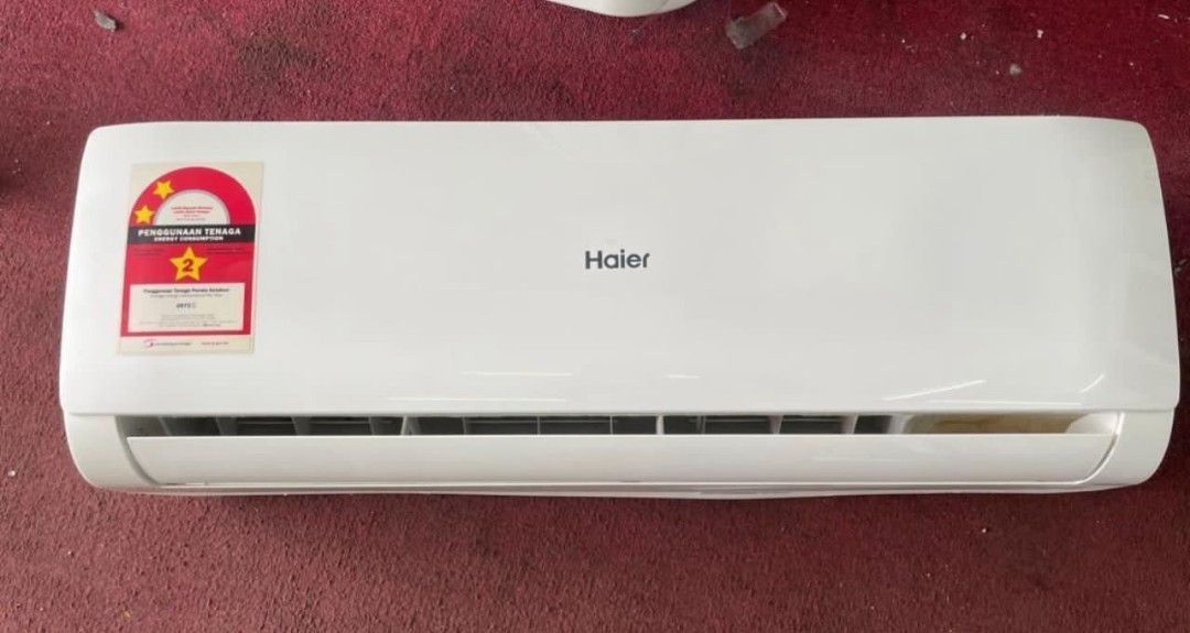 1hp RM 700 Aircond M1040, Furniture & Home Living, Outdoor Furniture on ...