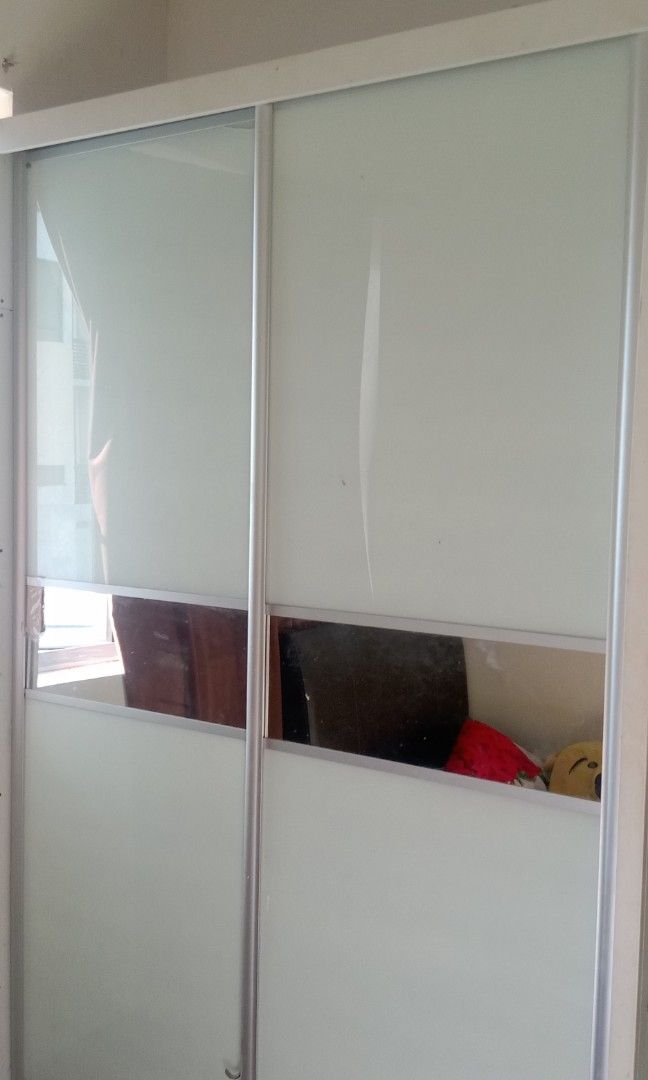 Almari besar dan tinggi, Furniture & Home Living, Furniture, Shelves ...