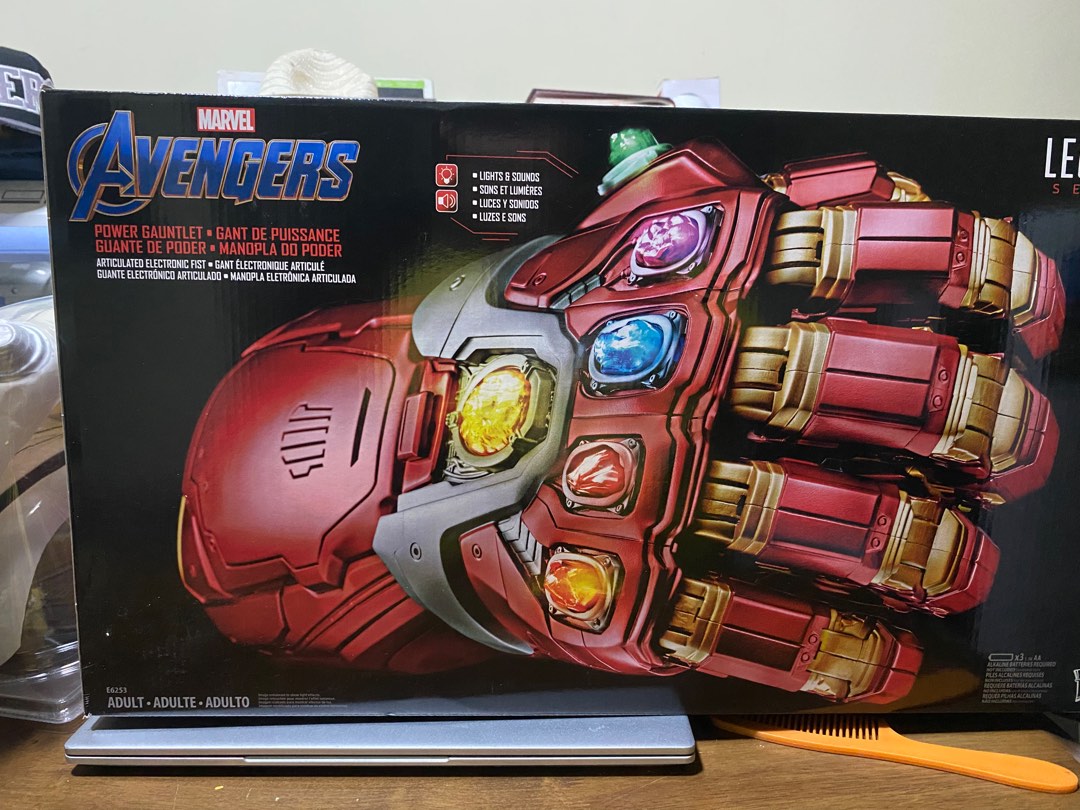 Avengers Marvel Power Gauntlet NEW Thanos Hulk Legend Series, Hobbies ...