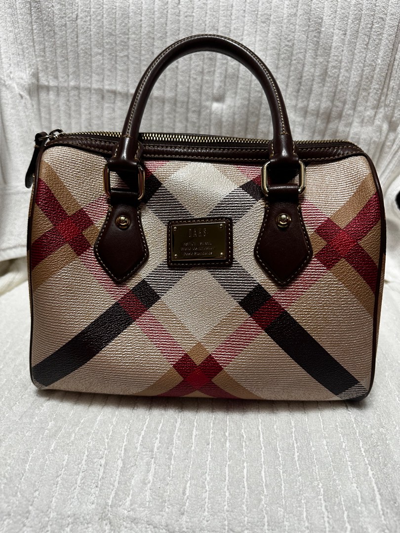 Daks hand bag, Luxury, Bags & Wallets on Carousell