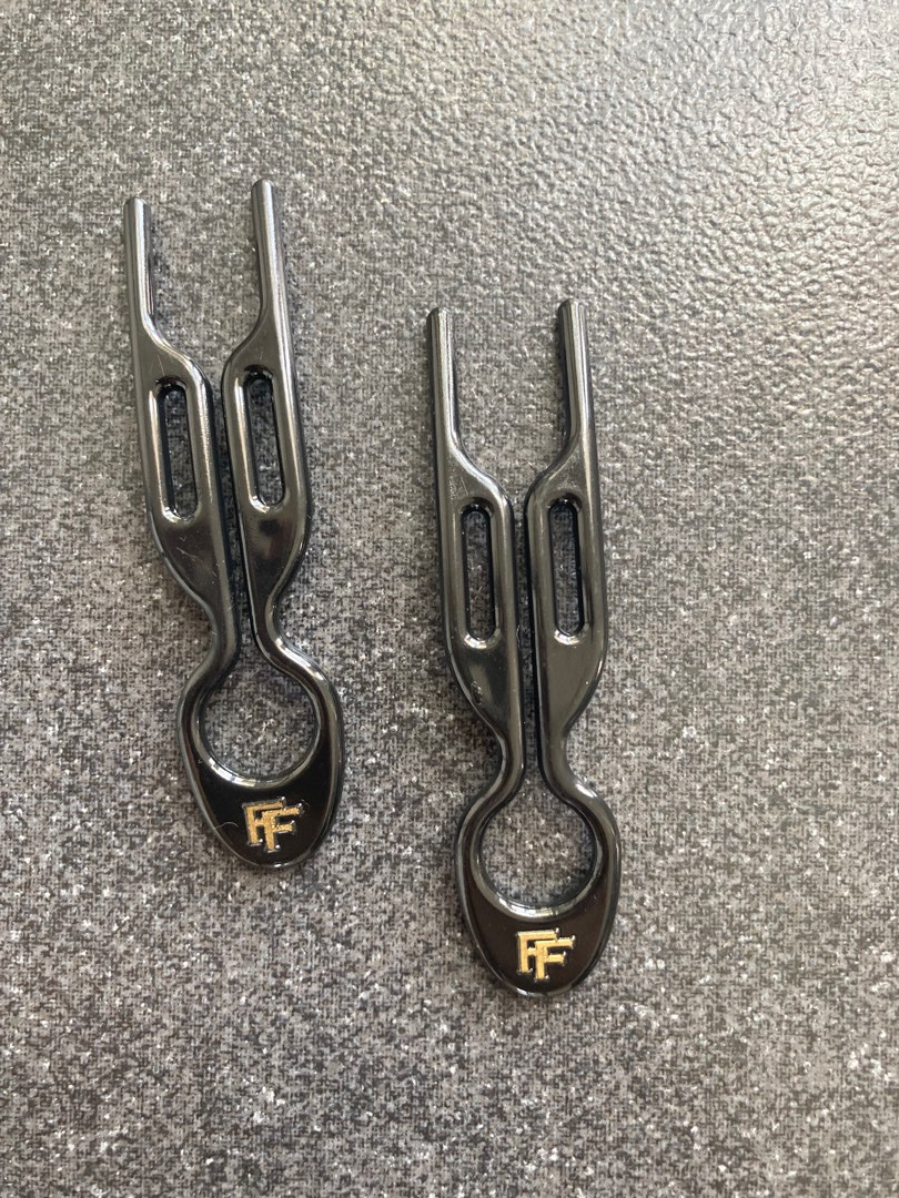 FIONA FRANCHIMON the No1 hairpins (set of 2), Women's Fashion, Watches ...