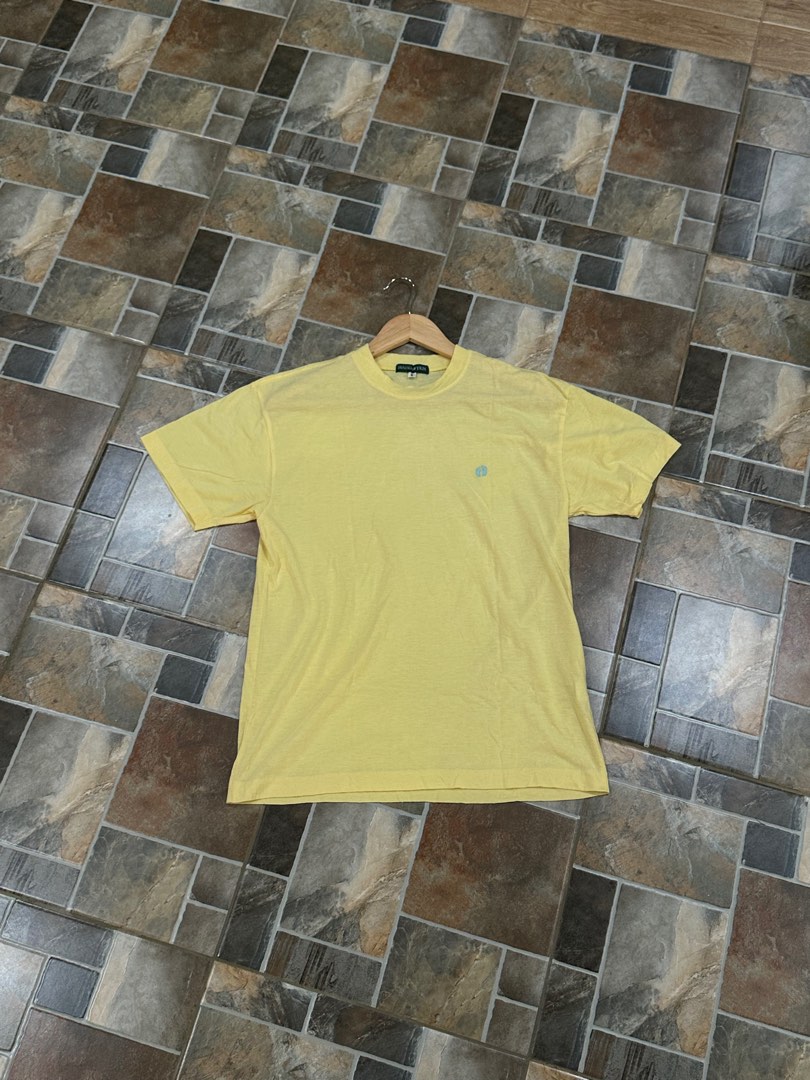 HANGTEN, Men's Fashion, Tops & Sets, Tshirts & Polo Shirts on Carousell