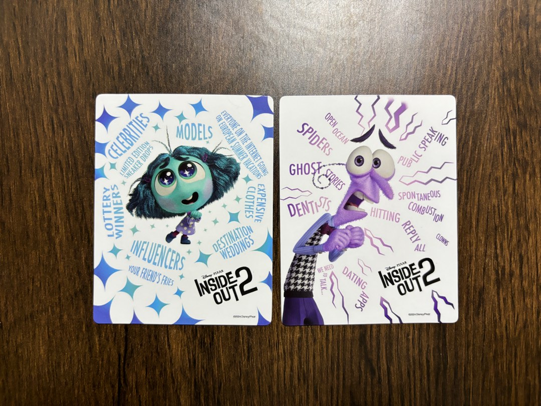 Inside out 2 收藏卡 阿驚 阿慕, 興趣及遊戲, 玩具 & 遊戲類 - Carousell
