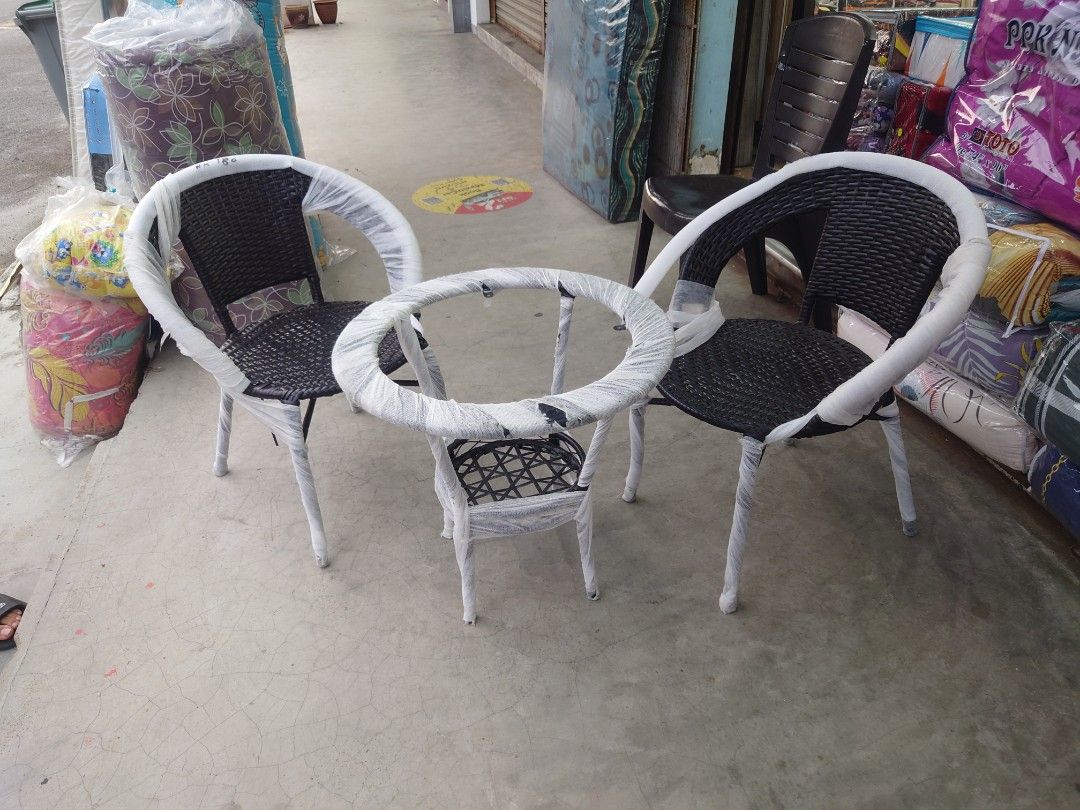 Kerusi jadual set, Furniture & Home Living, Outdoor Furniture on Carousell