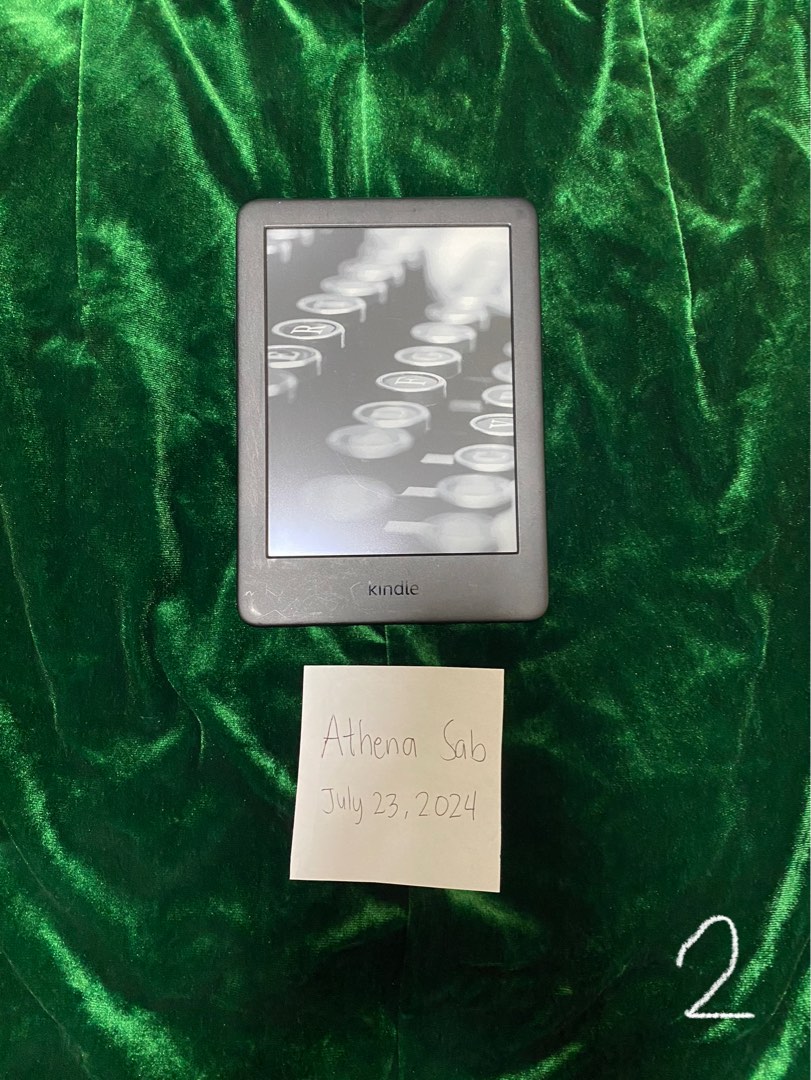 KINDLE BASIC 2019 10th gen, Mobile Phones & Gadgets, E-Readers on Carousell