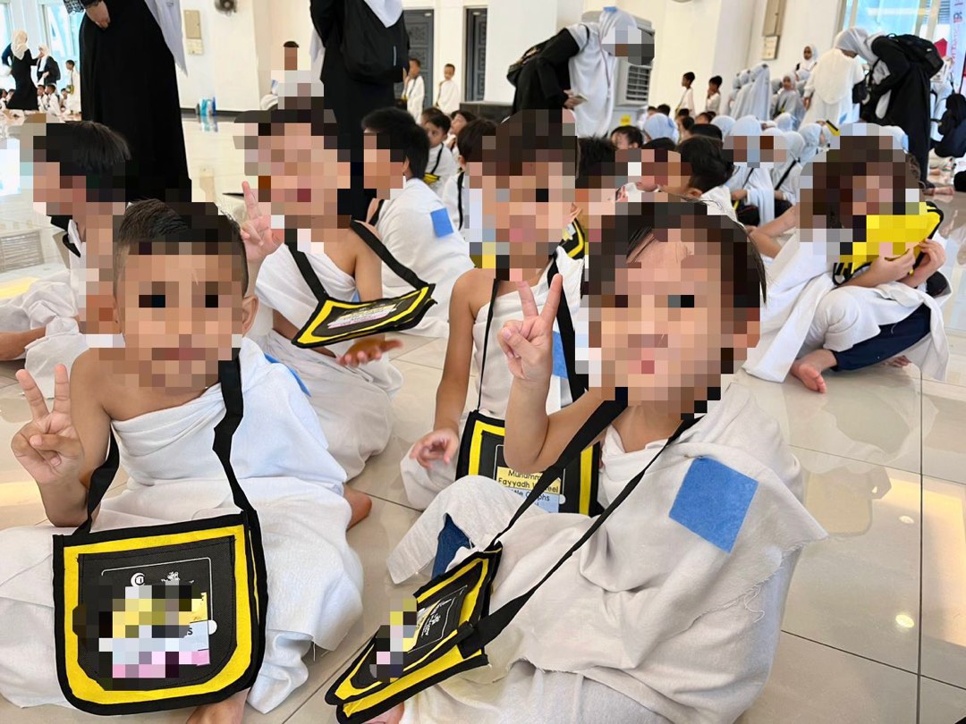 * FREE POSTAGE* Little Caliph Ihram for Boy with Little Hajj Bag ...