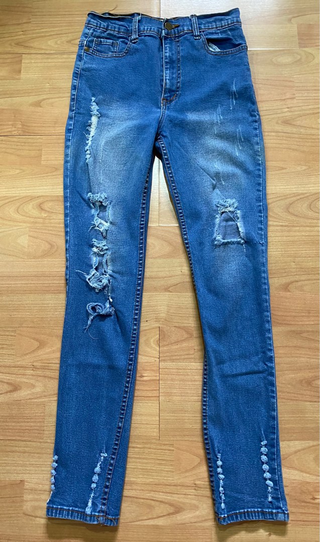 Maong jeans, Women's Fashion, Bottoms, Jeans on Carousell