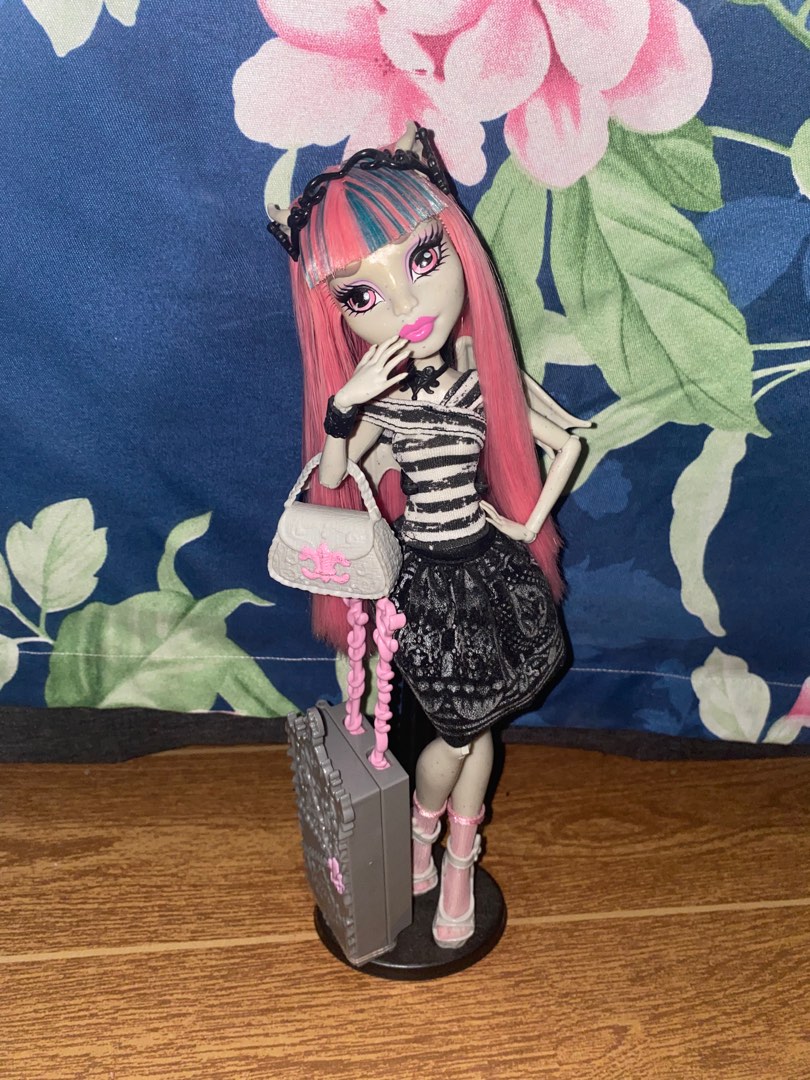 Monster high basic Rochelle, Hobbies & Toys, Toys & Games on Carousell