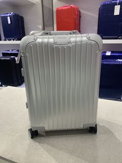 Rimowa Cabin Plus-Original Flex Divider, Hobbies & Toys, Travel ...