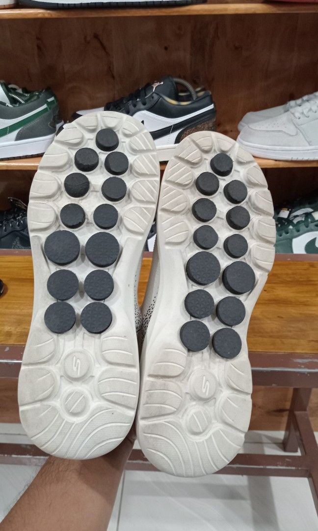 Skechers Hyper Pillars, Fesyen Pria, Sepatu , Sneakers di Carousell