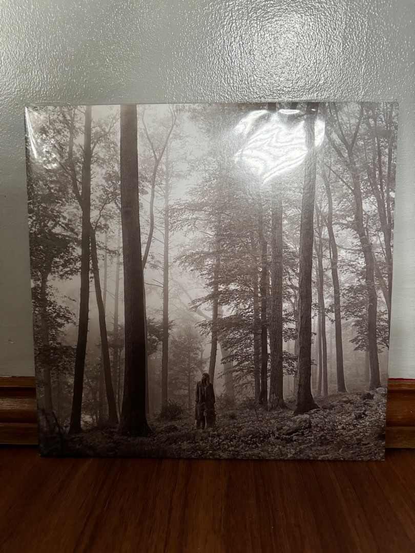 Taylor Swift - folklore Vinyl, Hobbies & Toys, Music & Media, Vinyls on ...