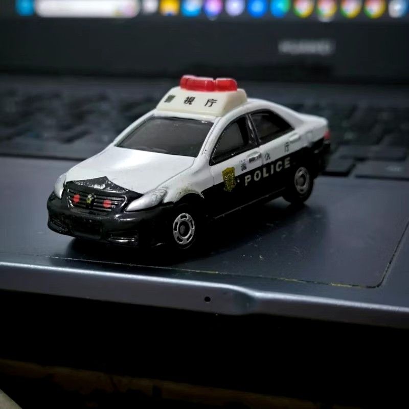 Tomica Toyota crown police car, Hobbies & Toys, Toys & Games on Carousell