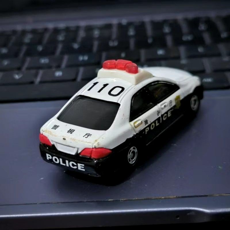 Tomica Toyota crown police car, Hobbies & Toys, Toys & Games on Carousell