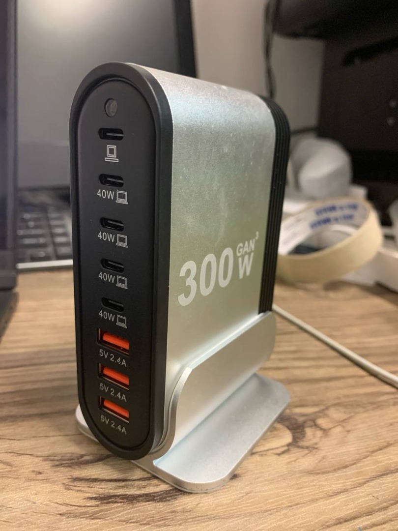 8-in-1 USB Hub 300W Desktop Fast Charging Station, Computers & Tech ...