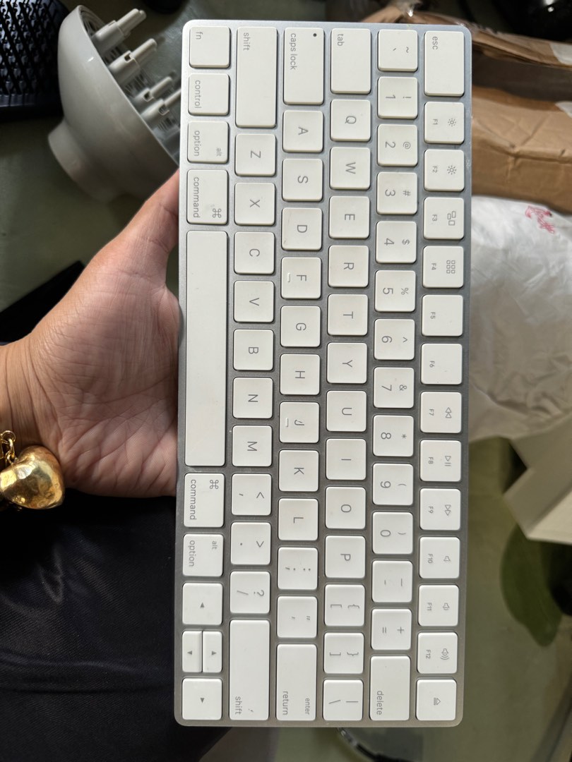 A1644 WIRELESS KEYBOARD, Computers & Tech, Parts & Accessories ...