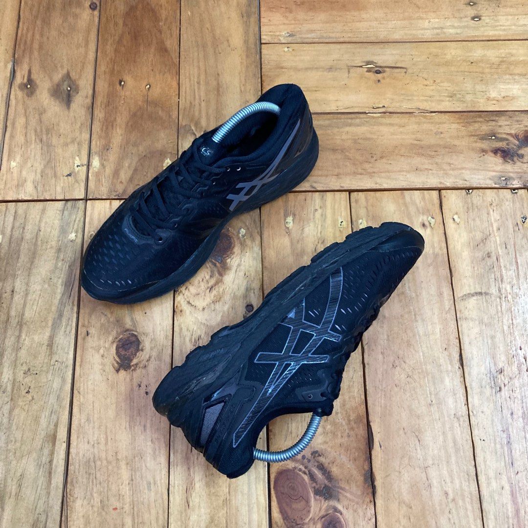 Asics All black, Men's Fashion, Footwear, Sneakers on Carousell