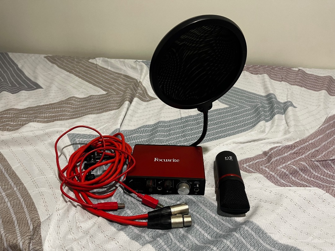 Focusrite Scarlett 2i2 with mic and filter, Audio, Other Audio ...