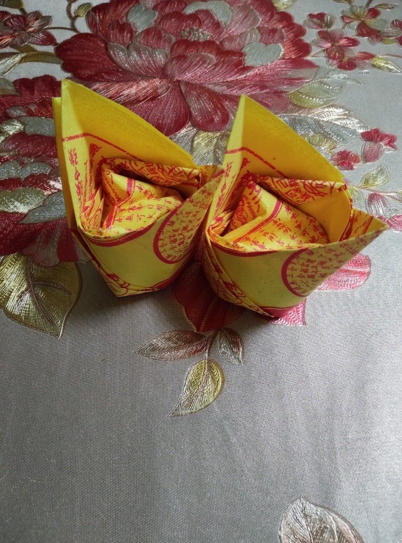 Folded Joss Paper Kim Zua Gold Ingot, Hobbies & Toys, Memorabilia ...